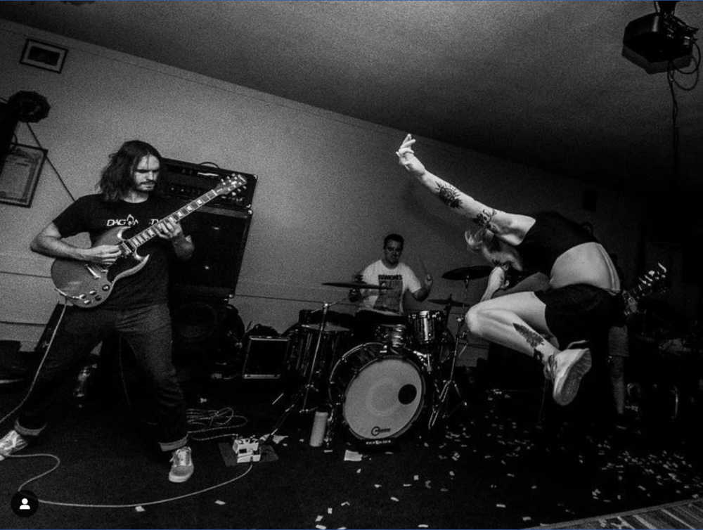 MRR Radio - MAXIMUM ROCKNROLL