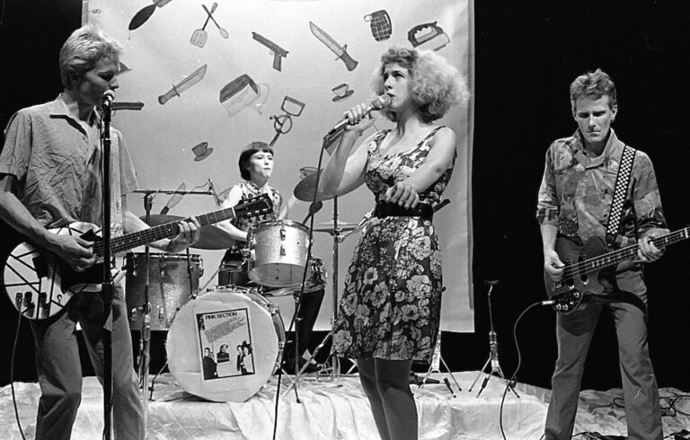 MRR Radio #1954 - MAXIMUM ROCKNROLL